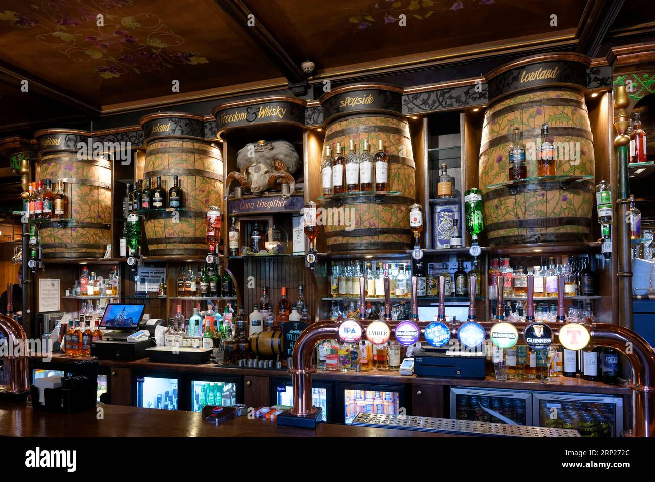 òran mór church bar hi-res stock photography and images - Alamy