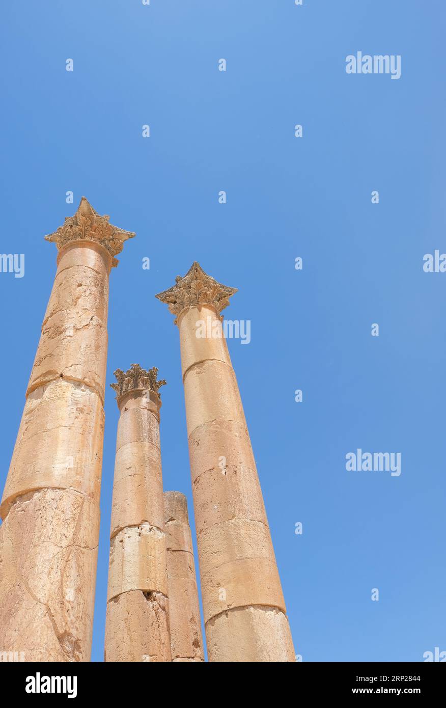 Jerash Jordan Corinthian columns at the ancient Roman ruins of the ...