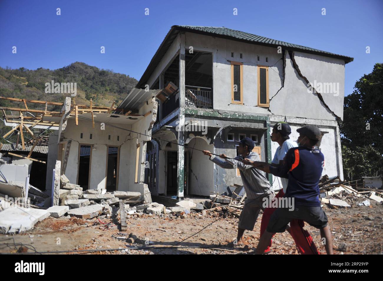Earthquake recovery hi-res stock photography and images - Alamy