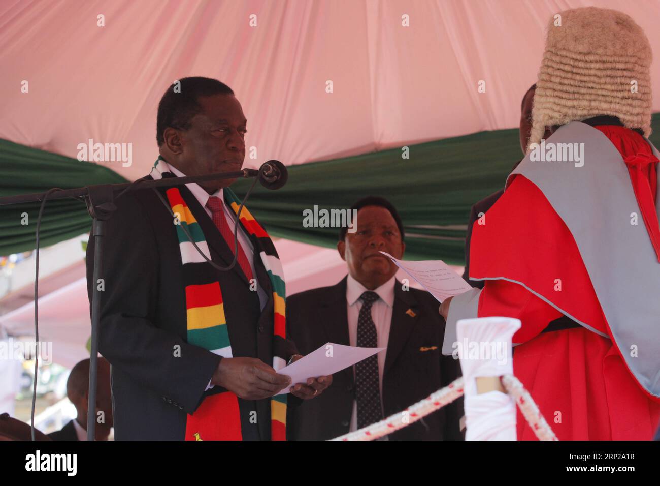 Emmerson mnangagwa hi-res stock photography and images - Alamy