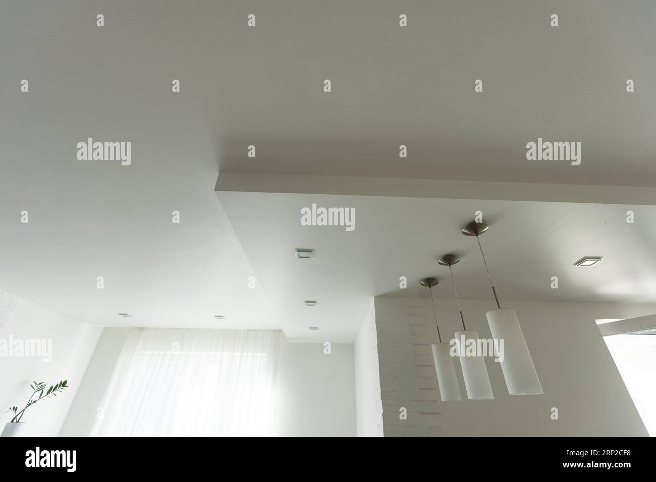 White Living Room Ceiling Area Stock Photo - Alamy