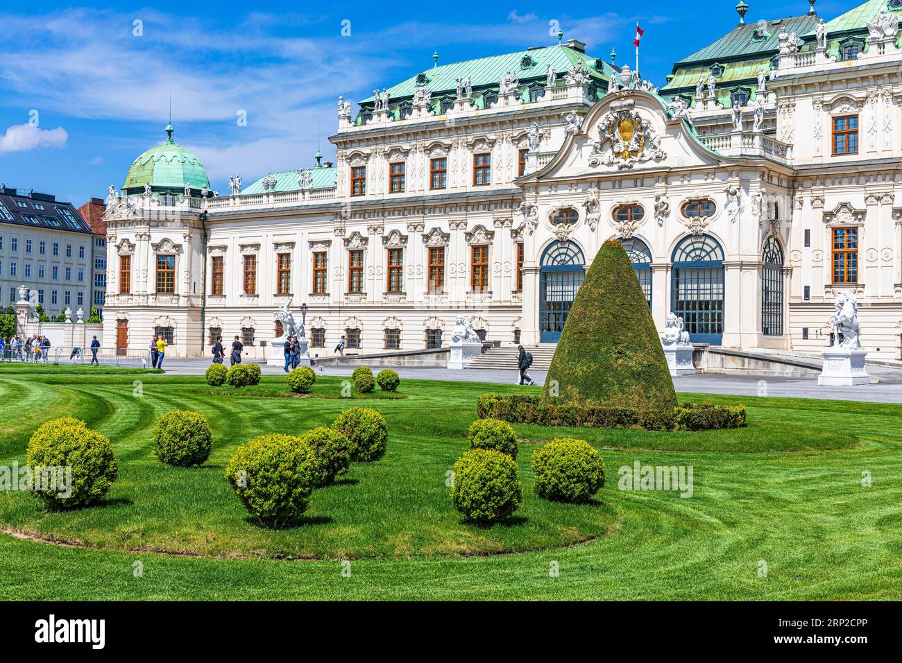 Belvedere Garden in front of the Upper Baroque Belvedere Palace, Vienna ...
