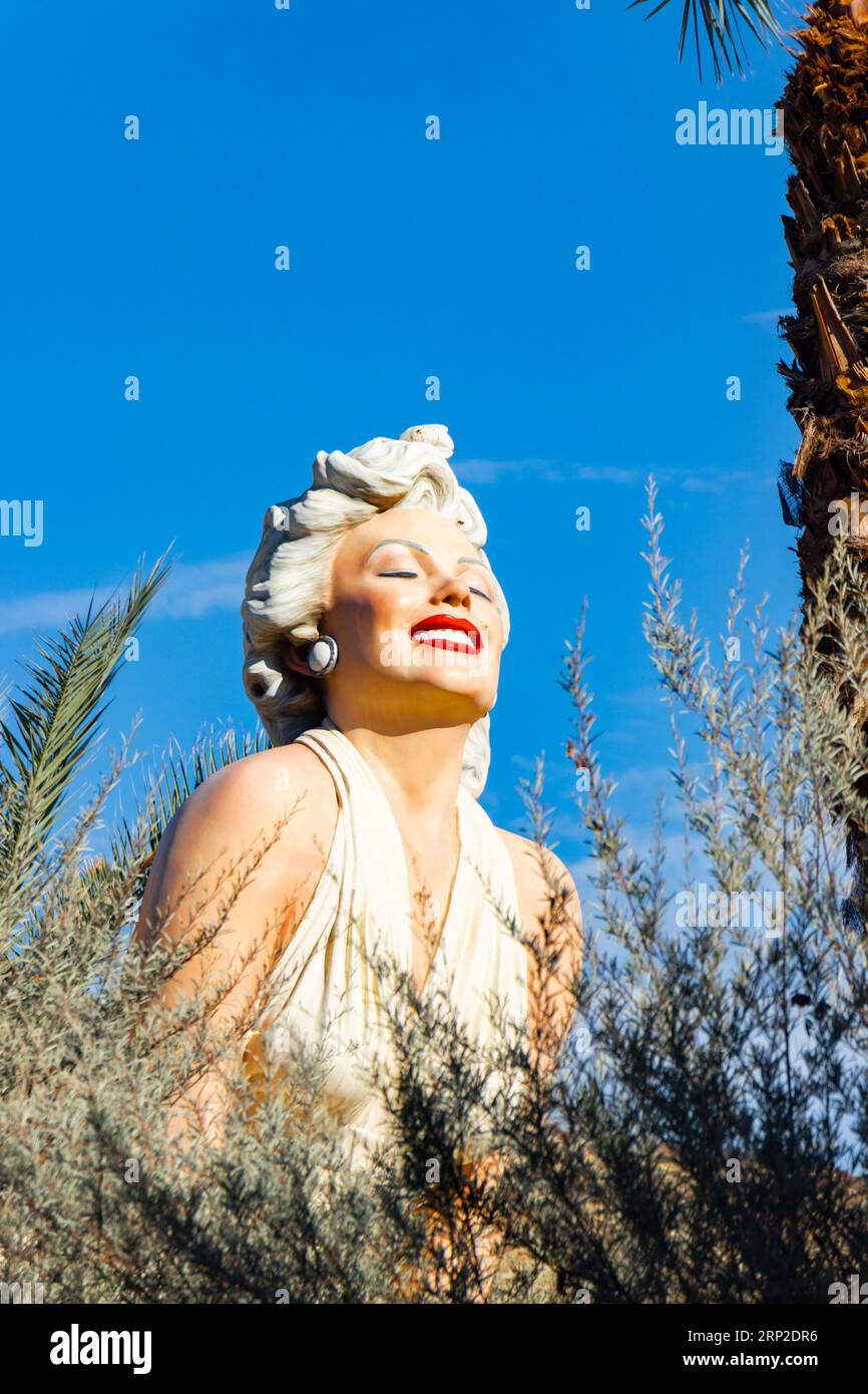 sculpture statue of marilyn monroe Forever Marilyn, Seward Johnson Palm ...