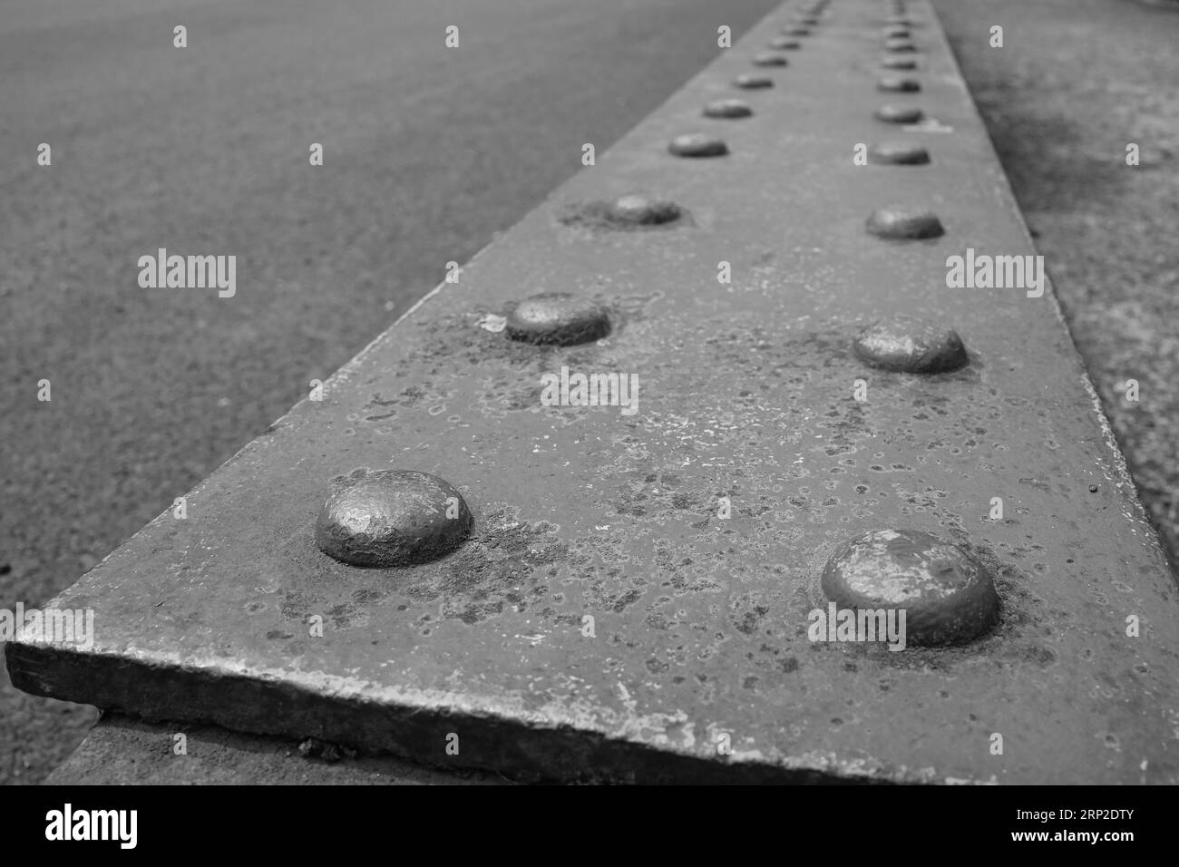 Steel beam hi-res stock photography and images - Alamy