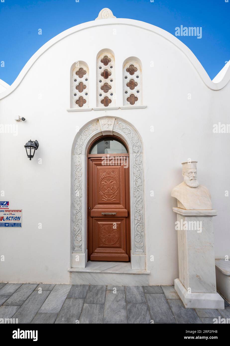 Entrance of the Greek Orthodox Chapel of Agios Antonios, alleys of the ...