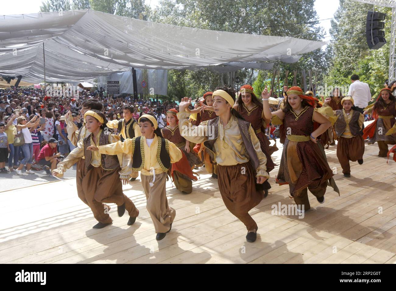 Dabke dance hi-res stock photography and images - Alamy