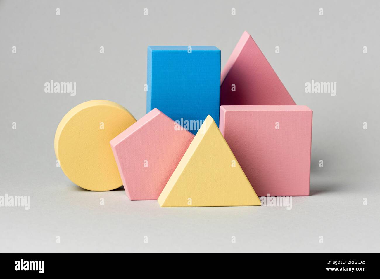 Front view minimalistic geometrical figures Stock Photo - Alamy