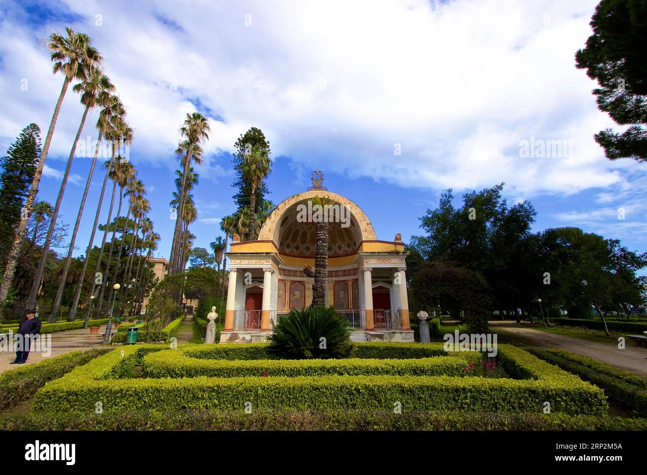 Super wide angle, palm trees, pavilion, botanical garden, Villa Giulia ...
