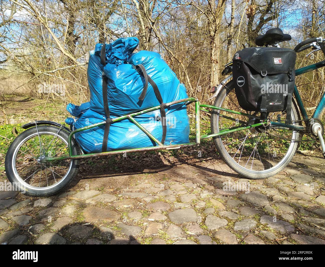 Removal of illegally dumped waste from the nature reserve, Dessau ...