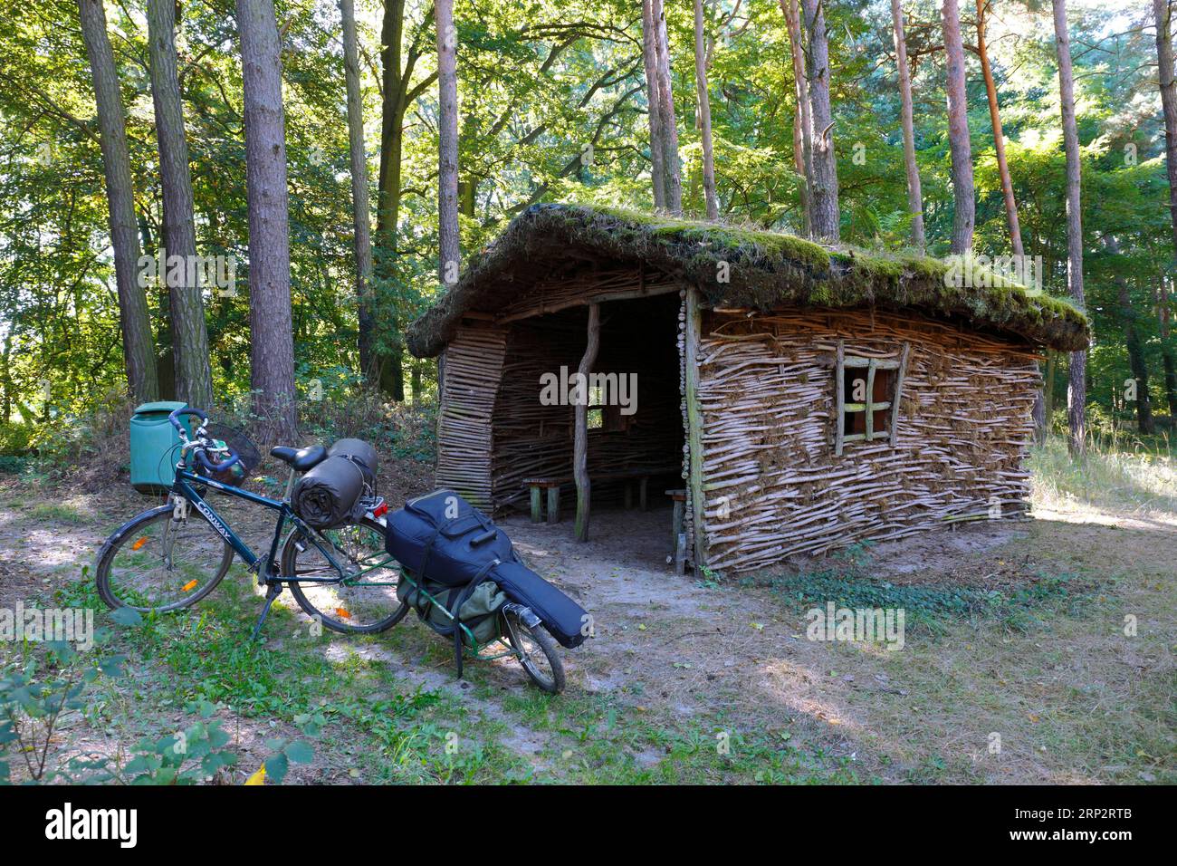 Forest rest house hi-res stock photography and images - Alamy
