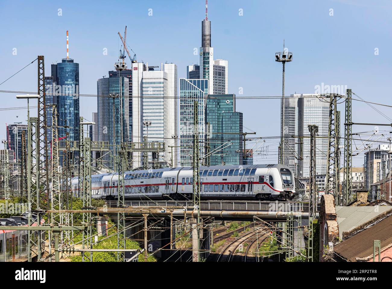 Train traffic in Frankfurt am Main, InterCity IC of Deutsche Bahn AG in ...