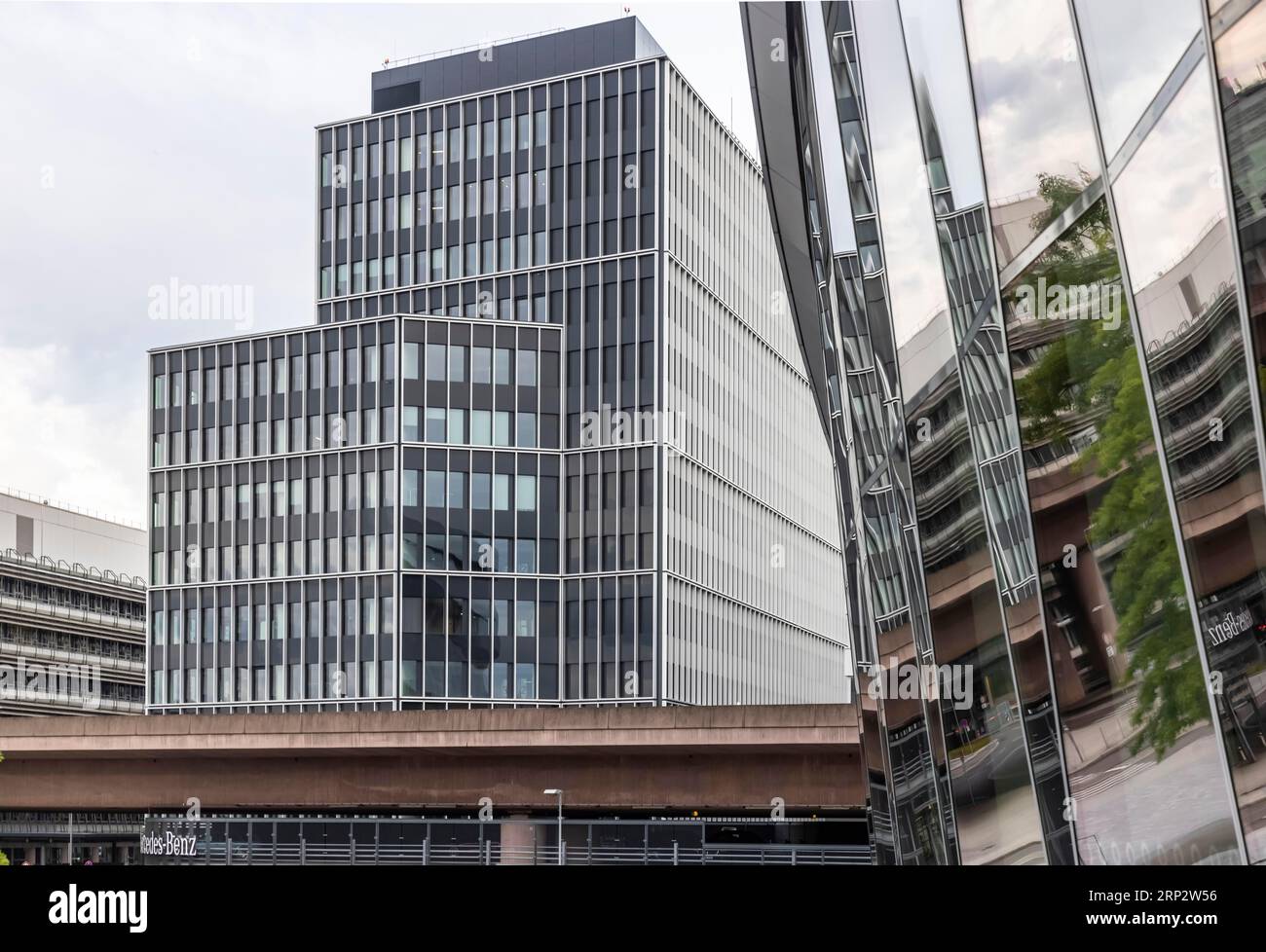 Mercedes star, Mercedes-Benz branch in NeckarparkStuttgart, Baden ...