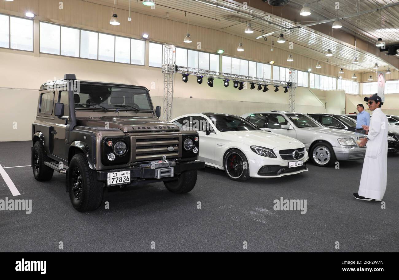 Toyota land rover hi-res stock photography and images - Alamy
