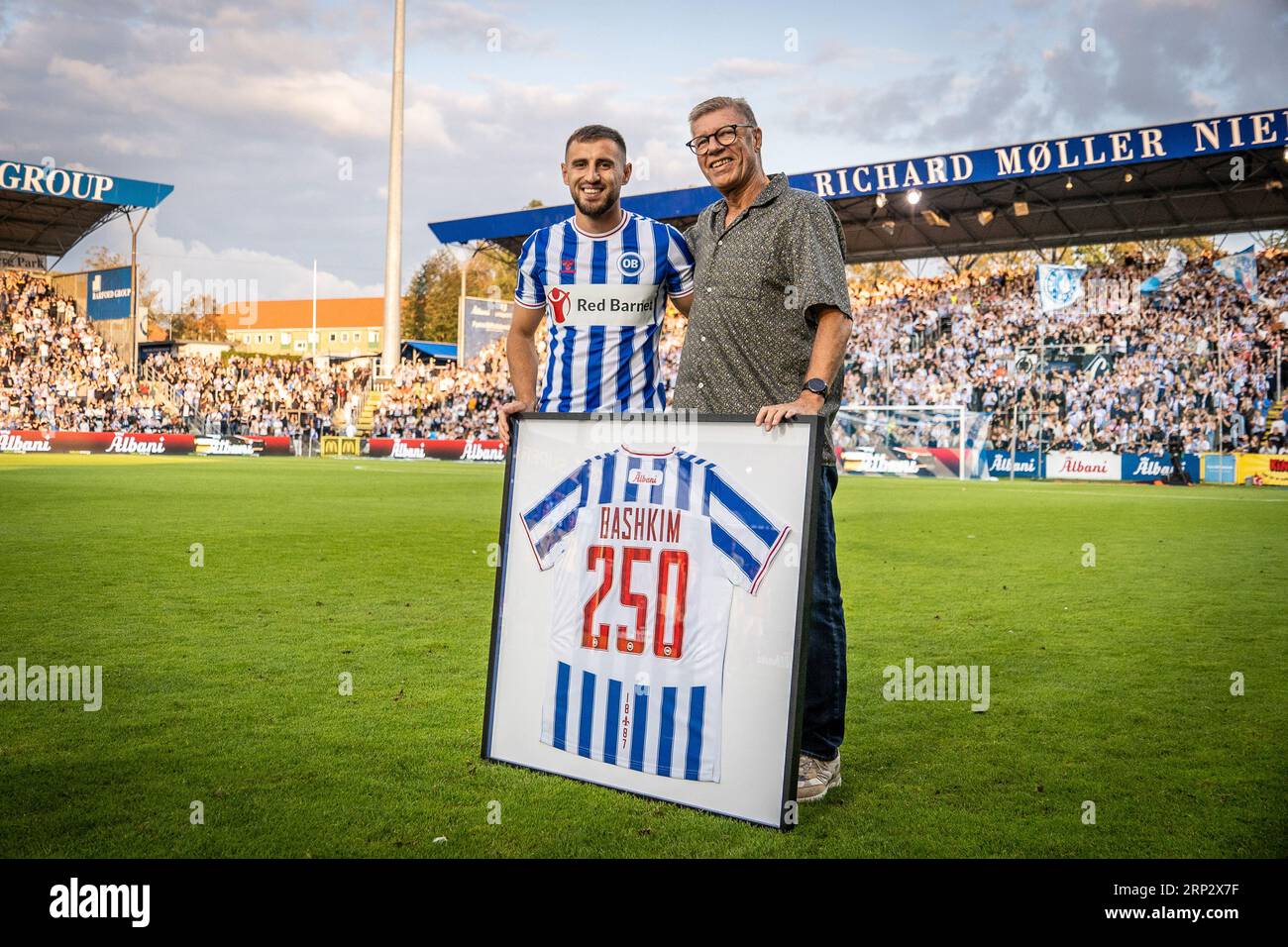 Paid nature hi-res stock photography and images - Alamy