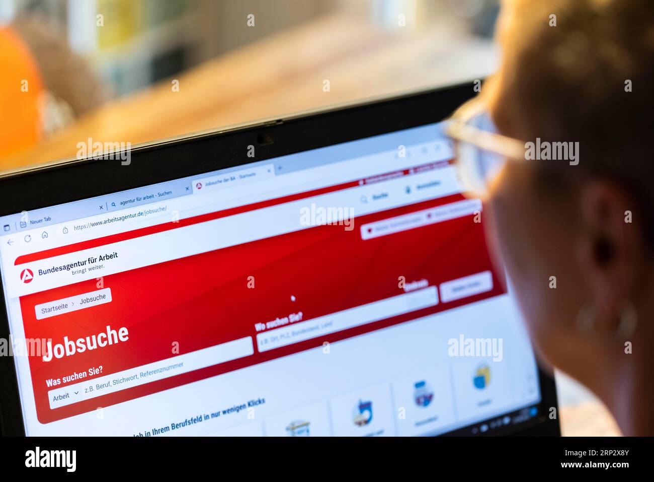 Employment ethnicity hi-res stock photography and images - Alamy