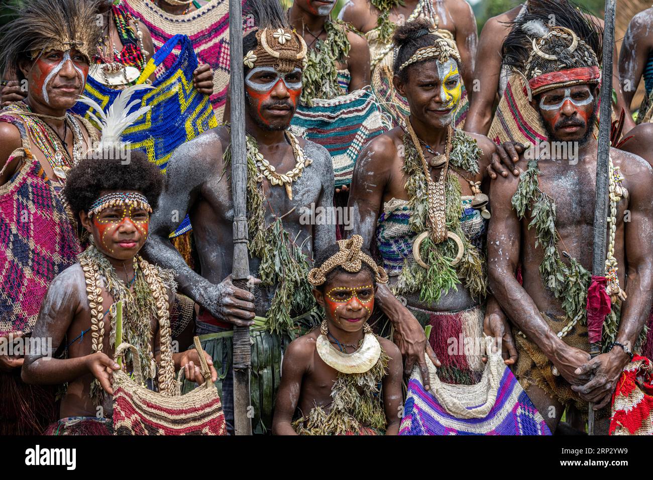 Dancers in war paint, Crocodile Festival, Wewak District, Papua New ...