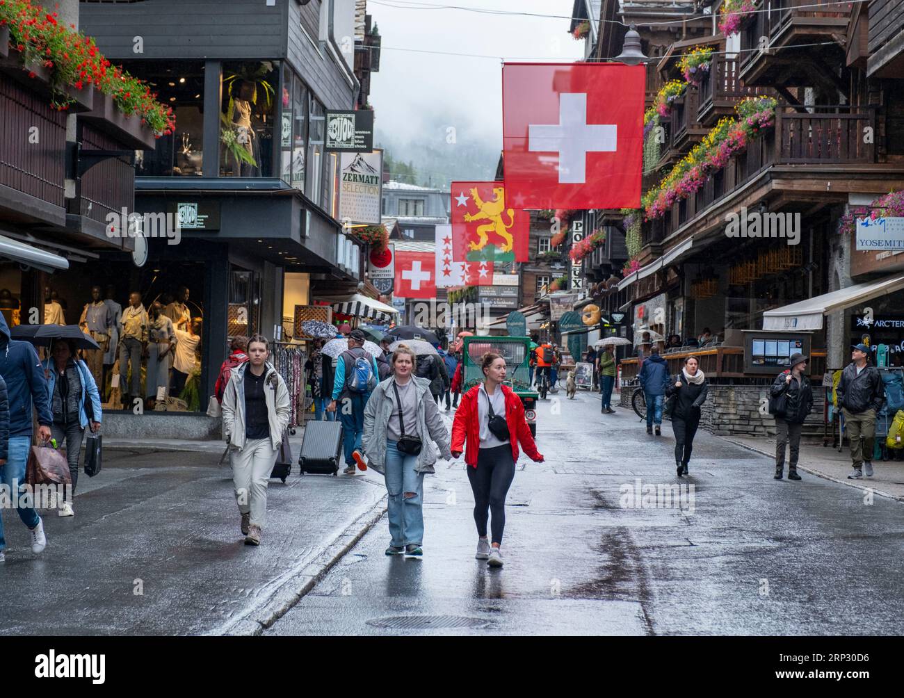 Zermatt town centre, Canton of Valais, Switzerland Stock Photo - Alamy