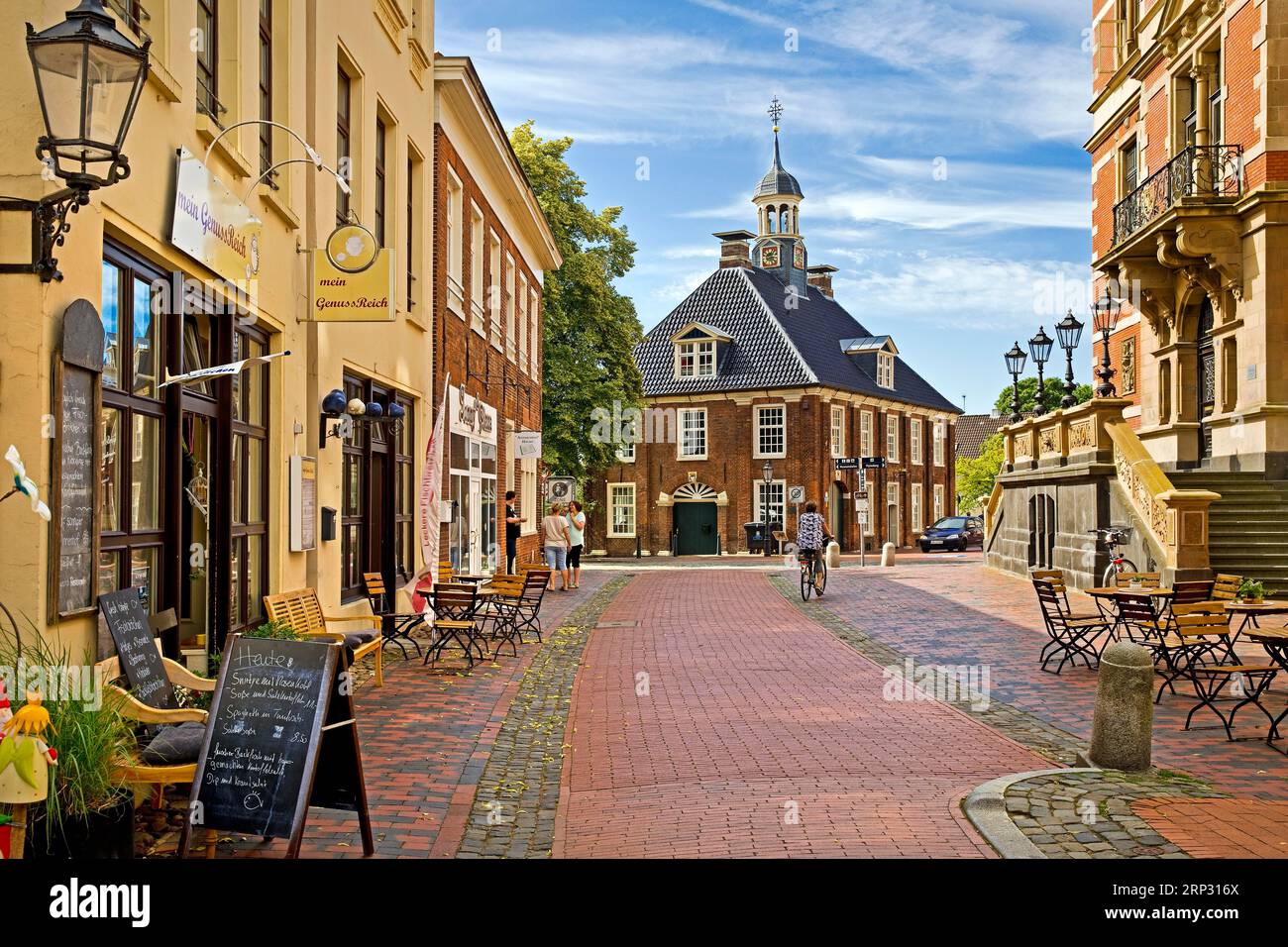 Historic houses in the old town with the Old Scales, Leer, East Frisia ...