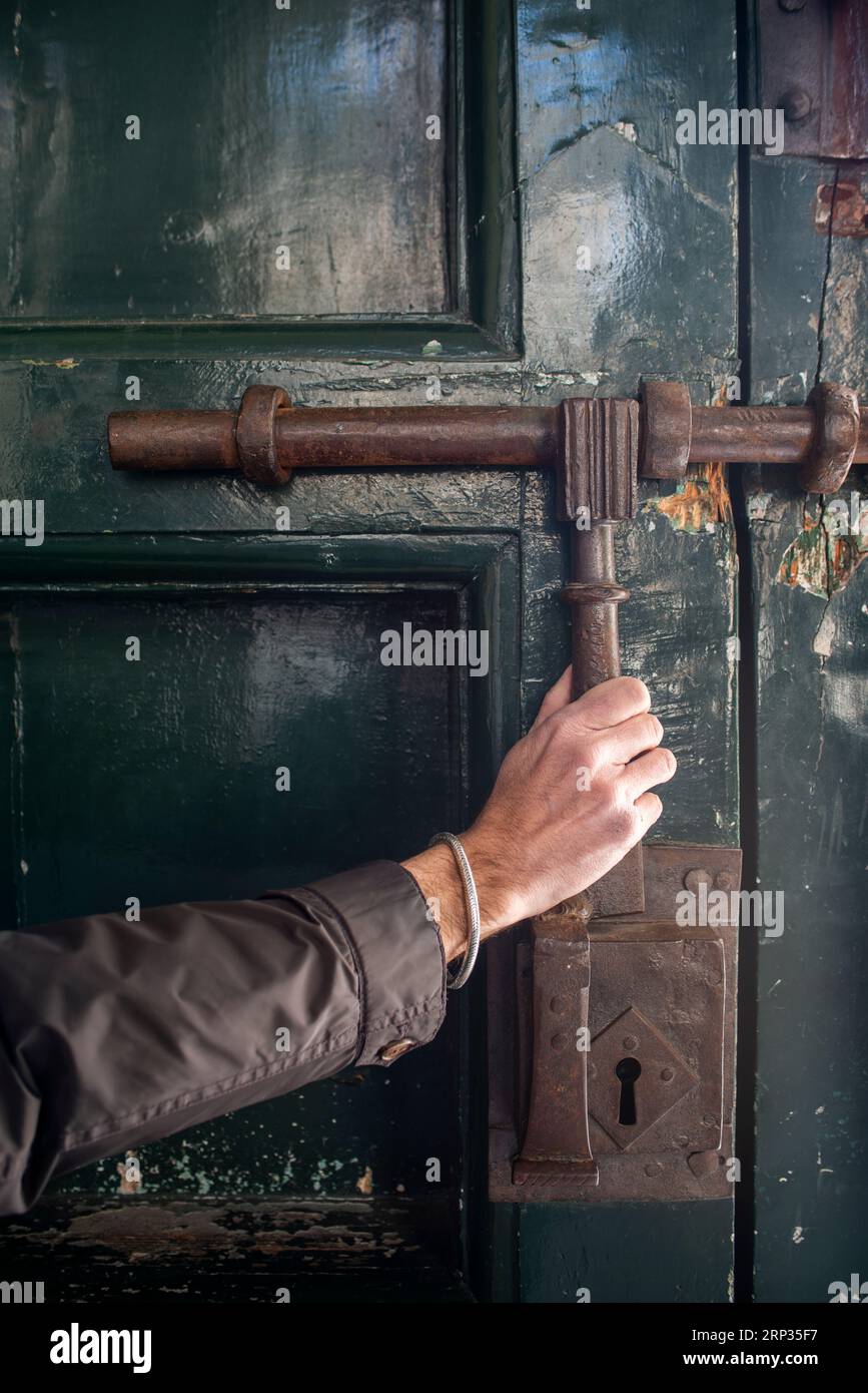Old style window latch hi-res stock photography and images - Alamy