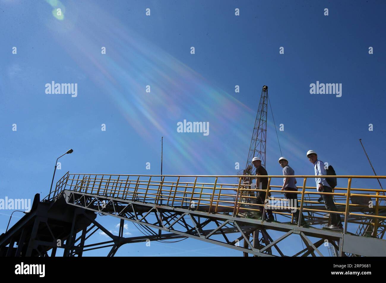 Perama shipyard hi-res stock photography and images - Alamy