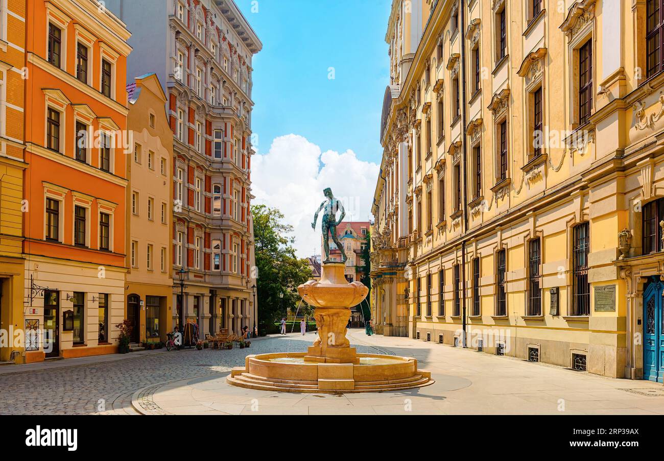 Tower university wroclaw poland hi-res stock photography and images - Alamy