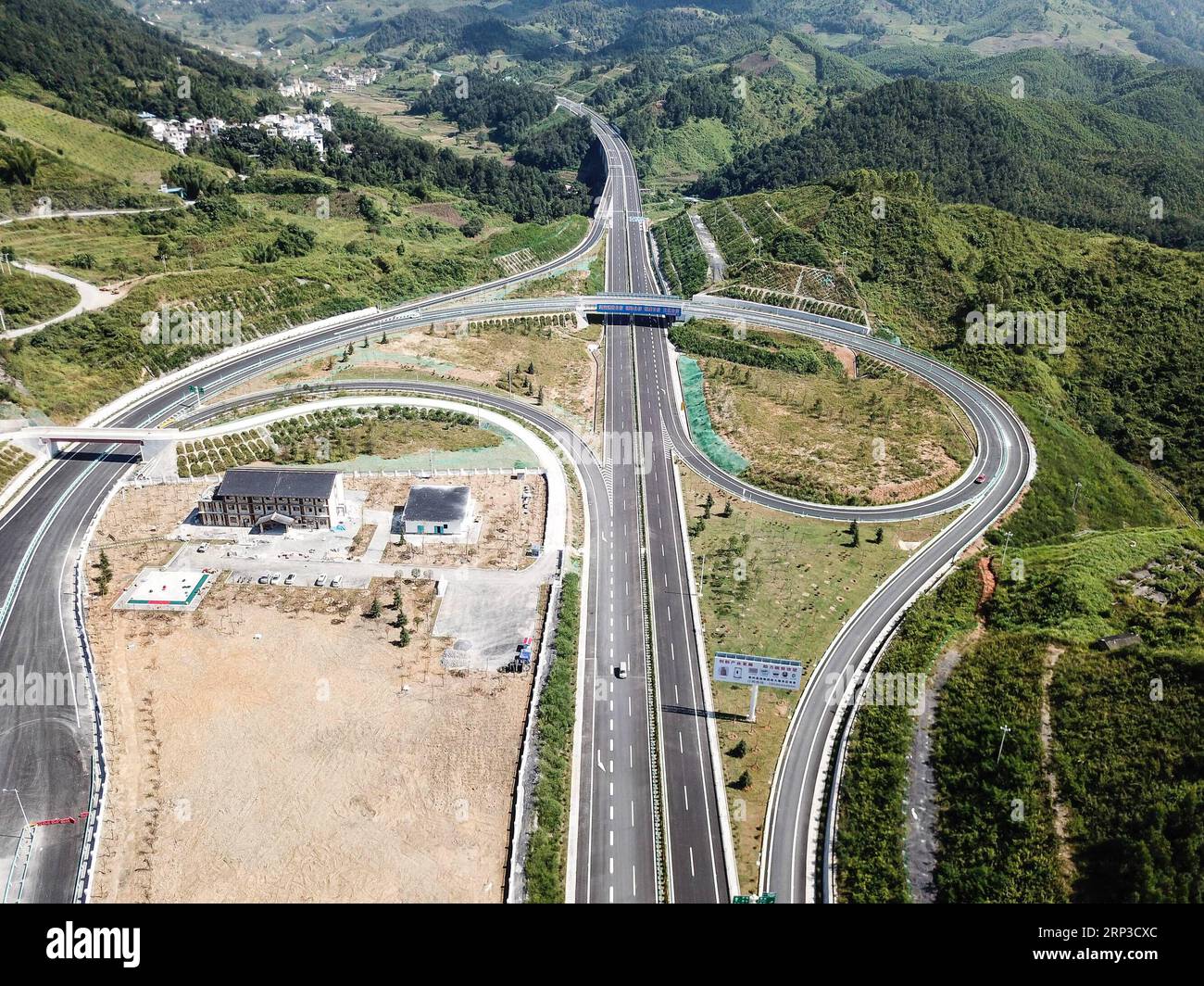 Highway operation hi-res stock photography and images - Alamy