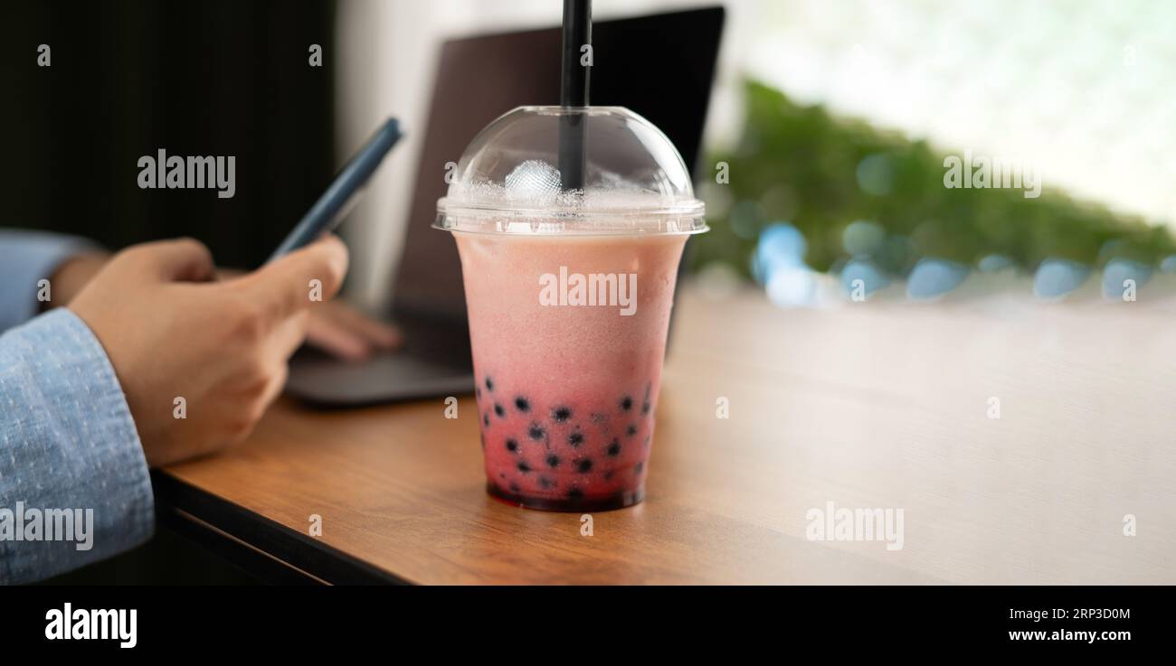 Thai iced tea served thai hi-res stock photography and images - Alamy