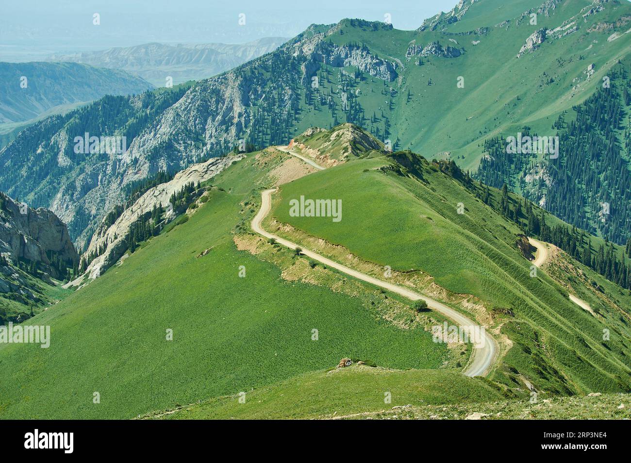 Moldo ashuu pass hi-res stock photography and images - Alamy