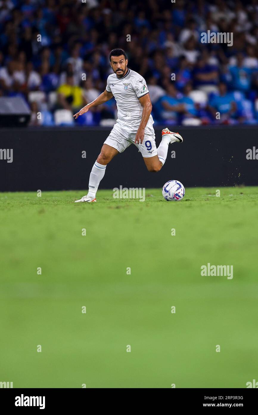 Lazio's Spanish forward Pedro controls the ball during the Serie A ...