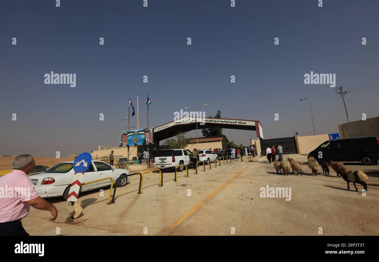 Jordan syria border hi-res stock photography and images - Alamy