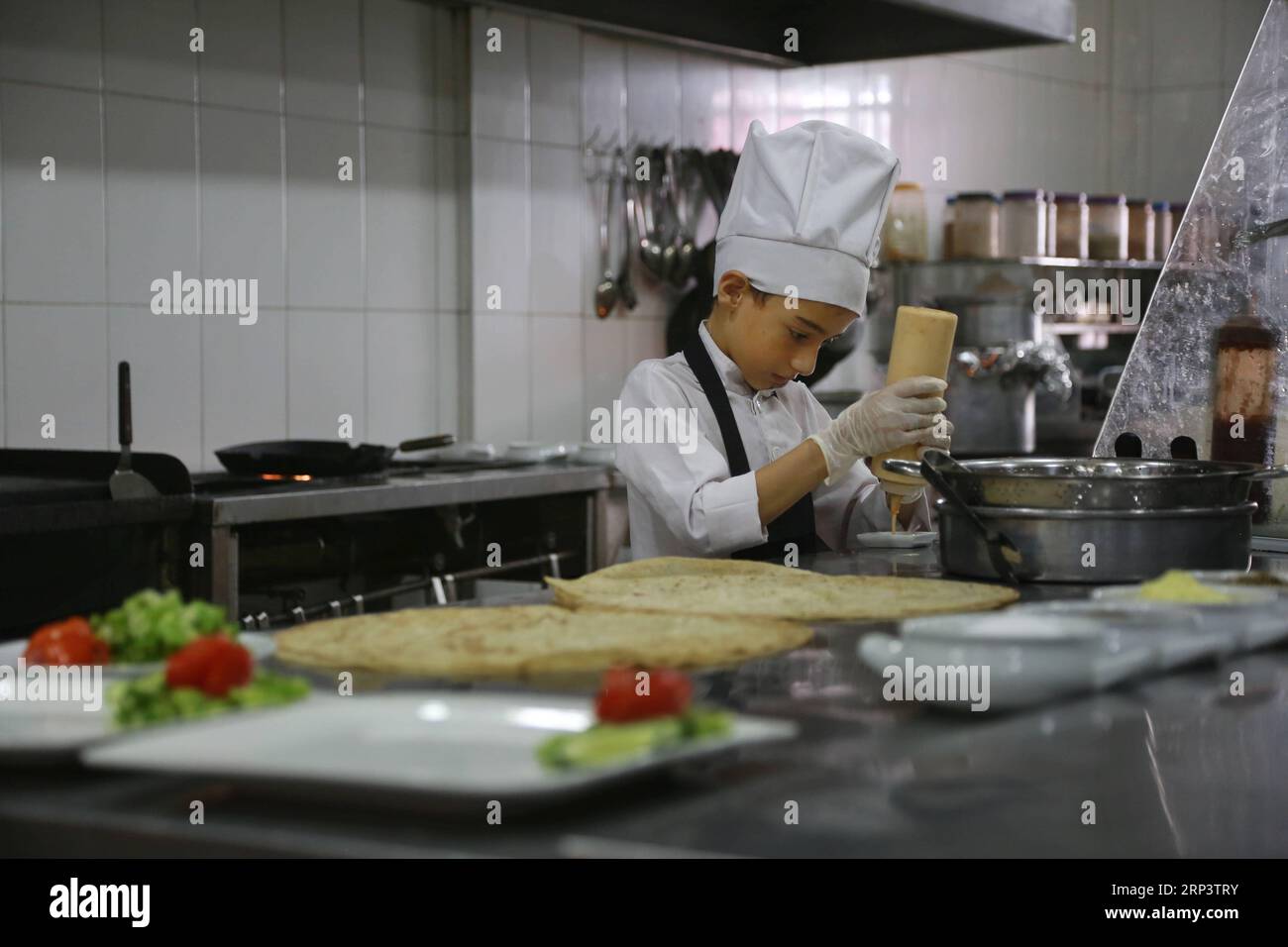 (181016) -- GAZA, Oct. 16, 2018 -- Palestinian child Mahmoud Abu Nada ...