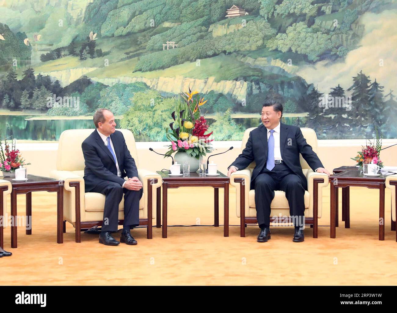 (181016) -- BEIJING, Oct. 16, 2018 -- Chinese President Xi Jinping (R ...