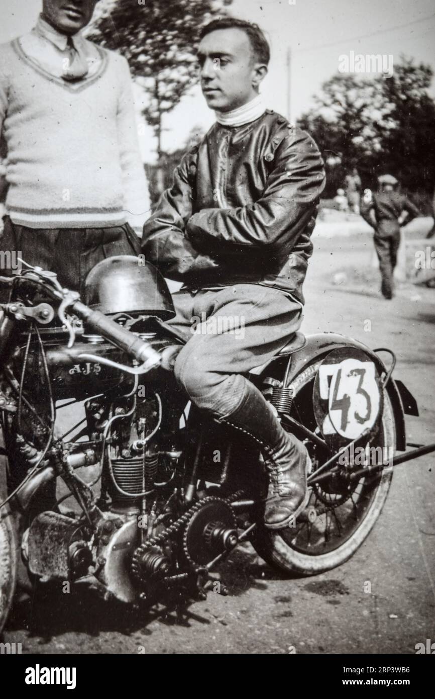 Histoire de la course moto hi-res stock photography and images - Alamy