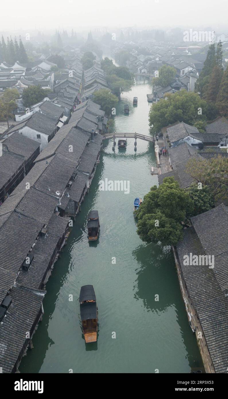 (181018) -- TONGXIANG, Oct. 18, 2018 (Xinhua) -- Aerial photo taken on ...