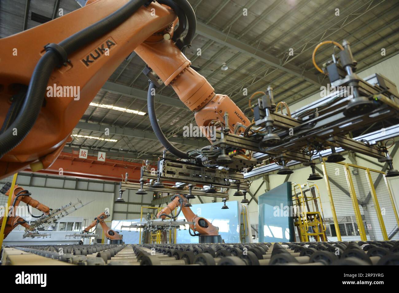 Gross lines hi-res stock photography and images - Alamy