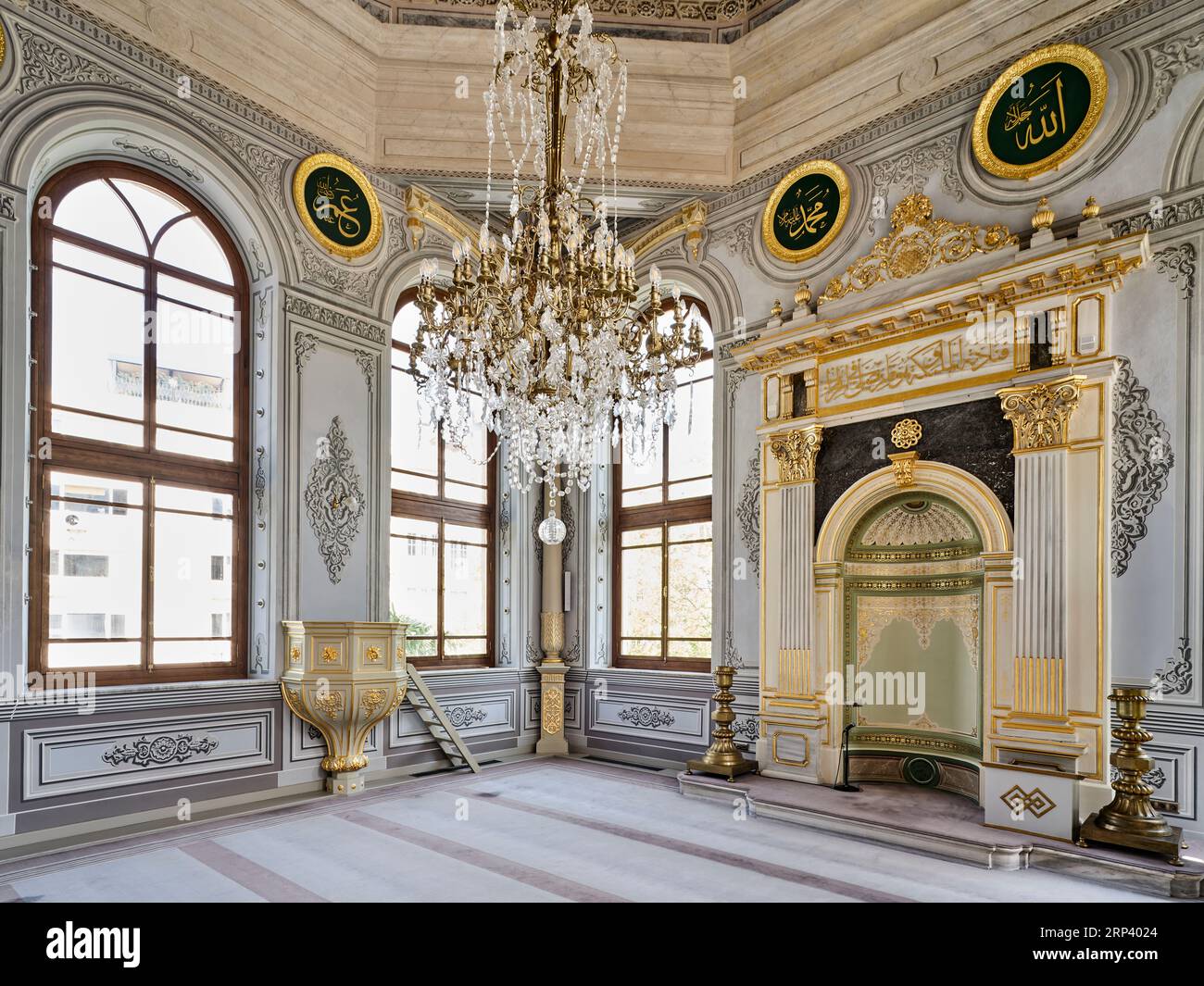 A beautiful example of Turkish and Islamic architecture, and interior ...