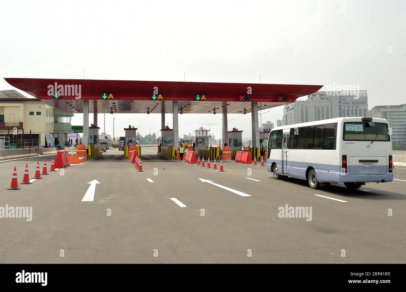 Dhaka elevated expressway hi-res stock photography and images - Alamy