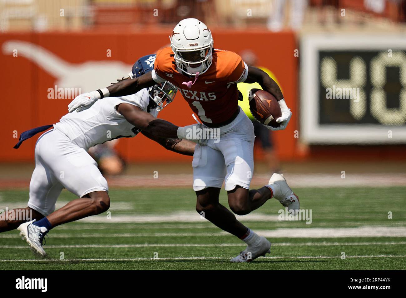 Texas wide receiver Xavier Worthy (1) during the second half of an NCAA ...
