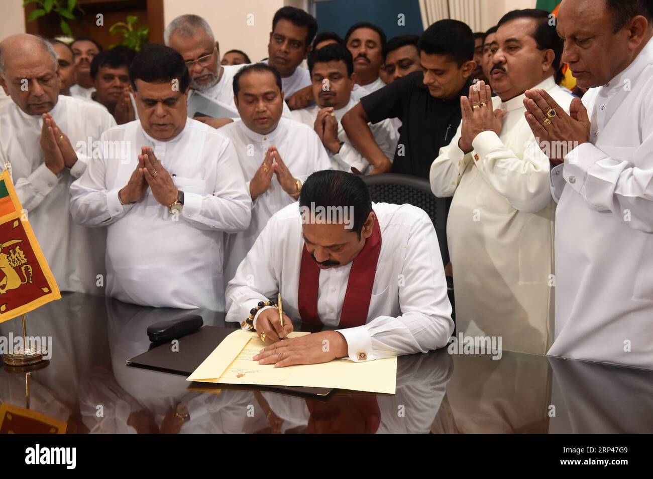 Appointed prime minister mahinda rajapaksa hi-res stock photography and ...