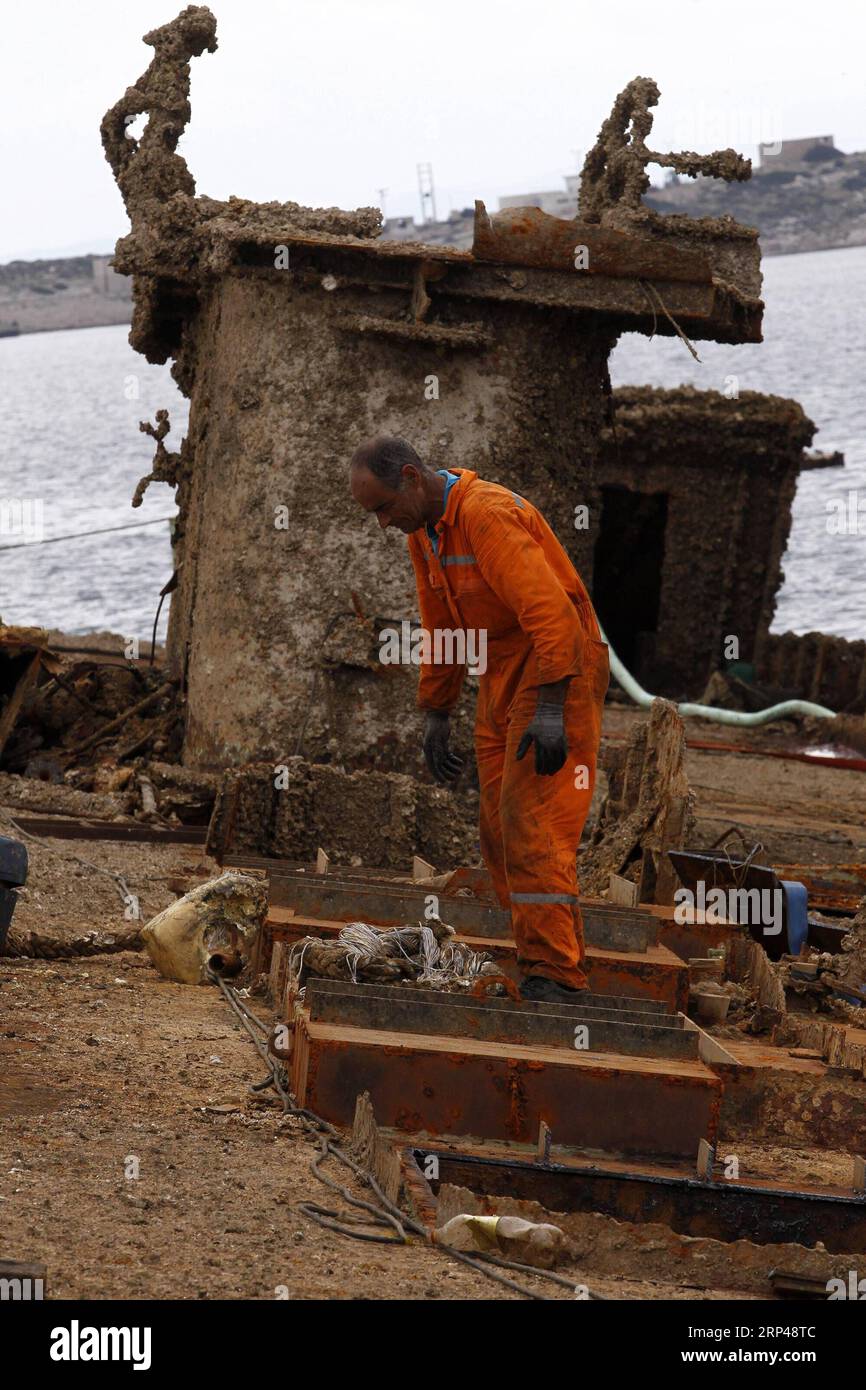 Shipwreck recovery hi-res stock photography and images - Alamy