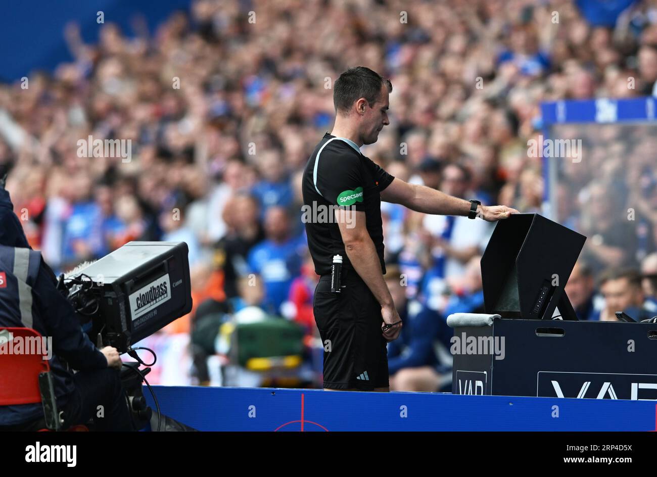 Scottish referee hi-res stock photography and images - Alamy