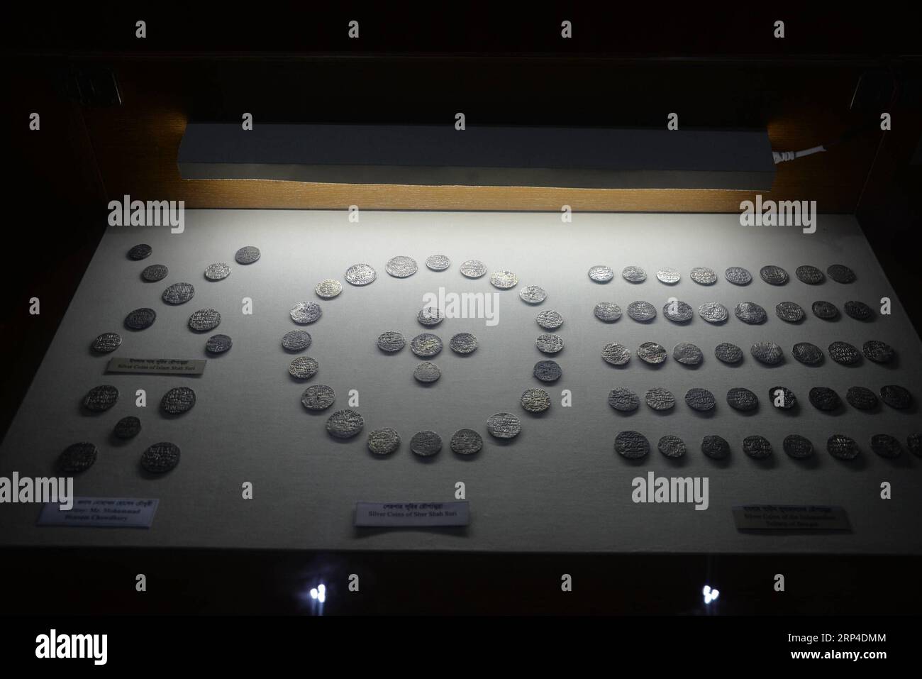 (181105) -- DHAKA, Nov. 5, 2018 -- Photo taken on Nov. 5, 2018 shows ...