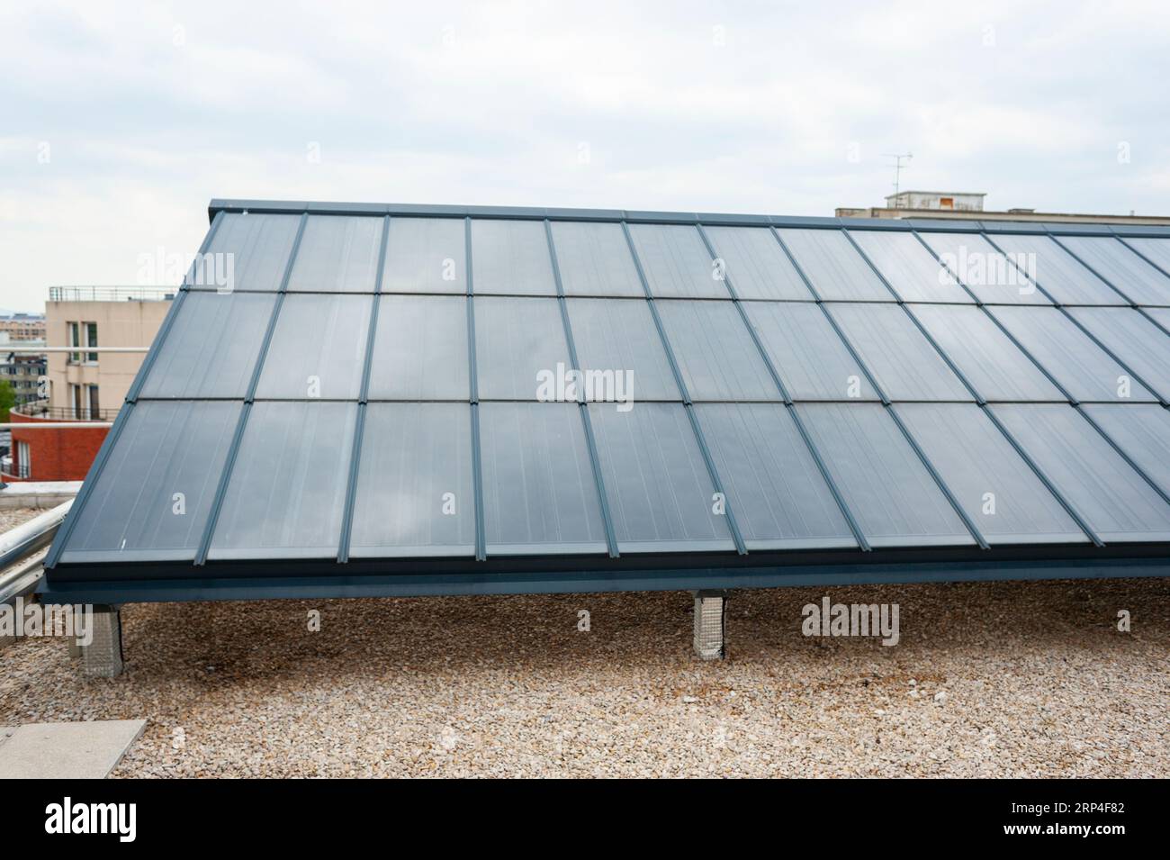 Retrofitted Solar Panels – Rétrofit Des Panneaux Solaires – WLPHG