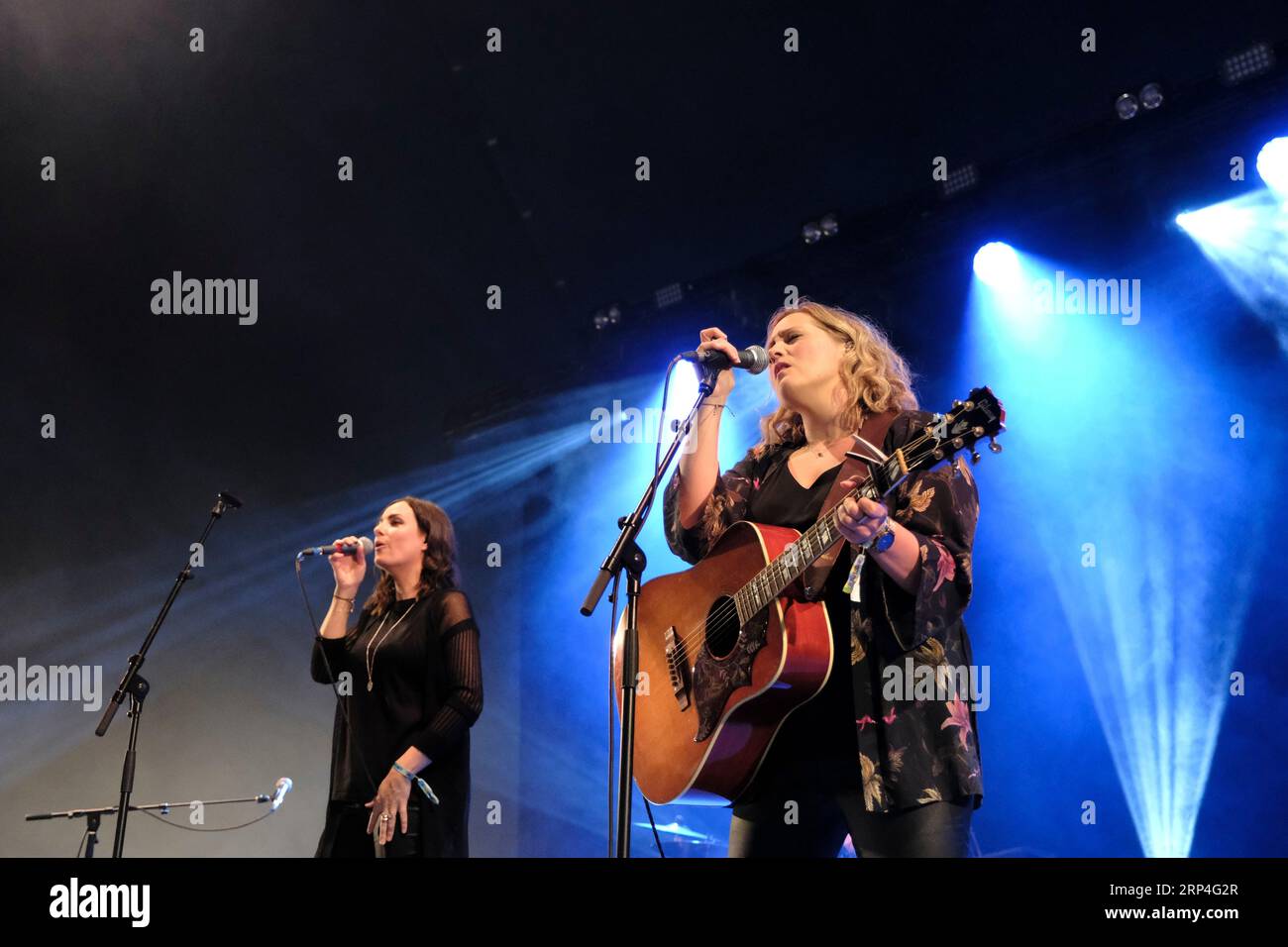 Music pop campsite hi-res stock photography and images - Alamy