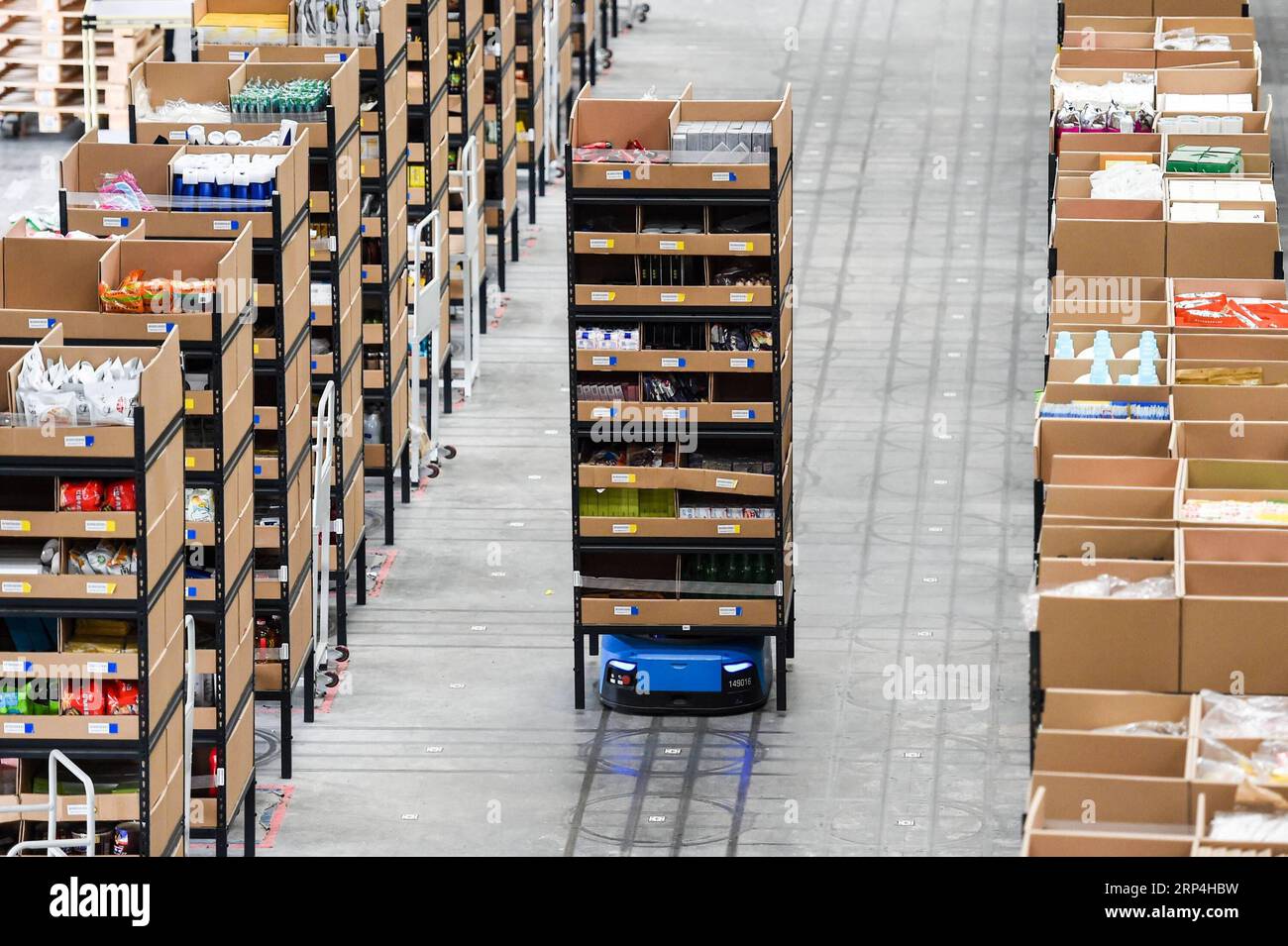 Robotscn hi-res stock photography and images - Alamy