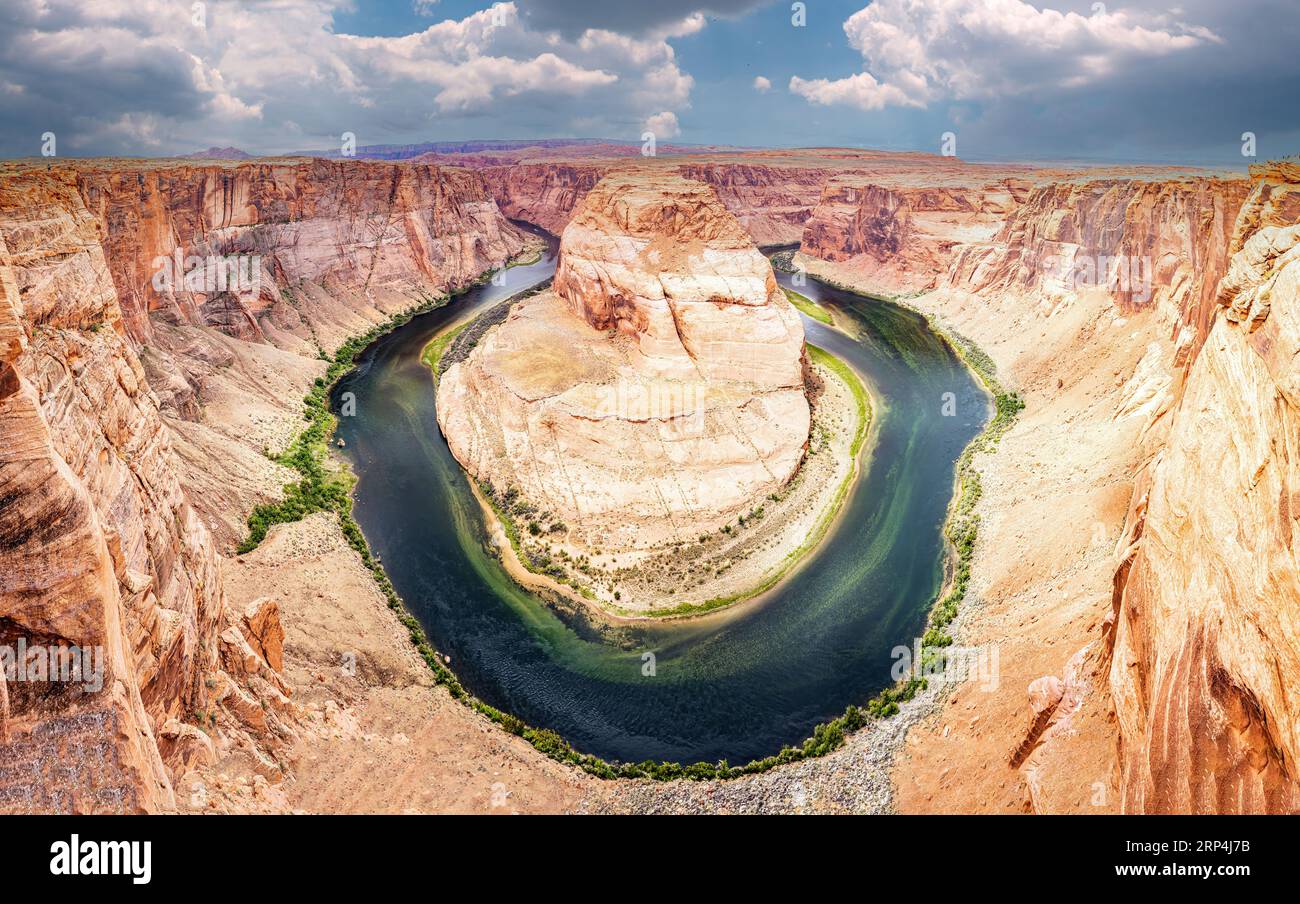 Horseshoe bend, Arizona, USA. Panoramic view of horseshoe-shaped ...
