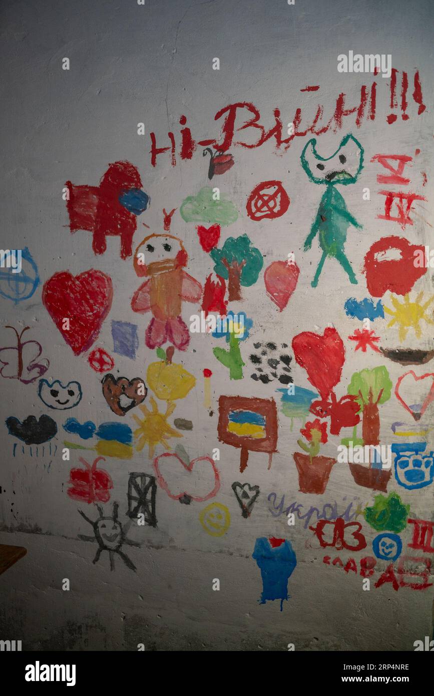 Living conditions in Yahidne school basement where over 360 Ukrainian ...