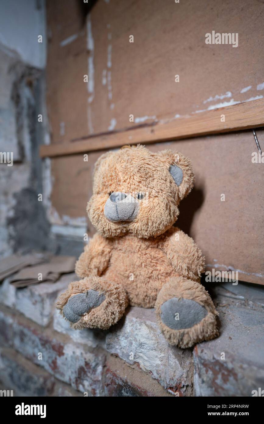Living conditions in Yahidne school basement where over 360 Ukrainian ...