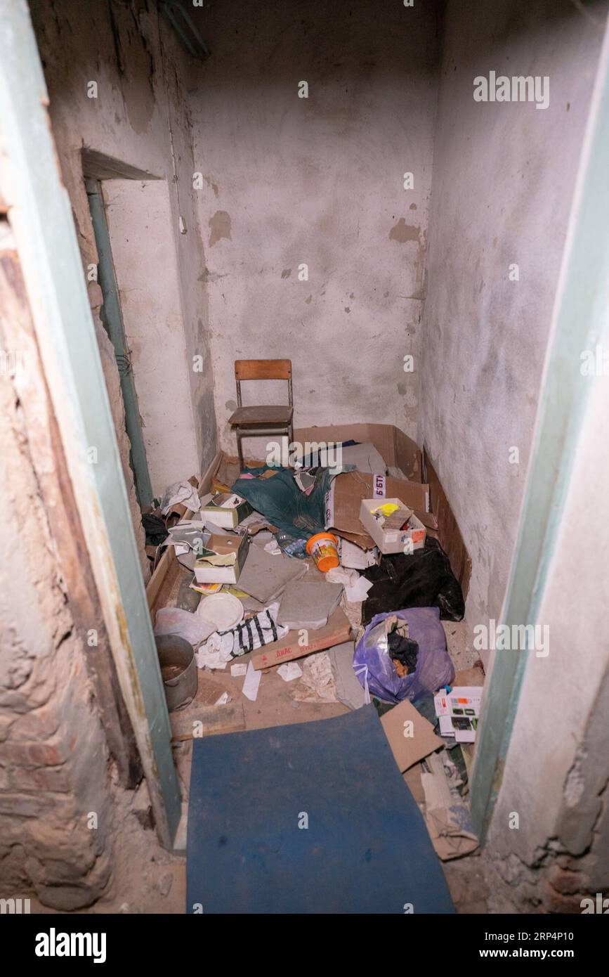 Living conditions in Yahidne school basement where over 360 Ukrainian ...