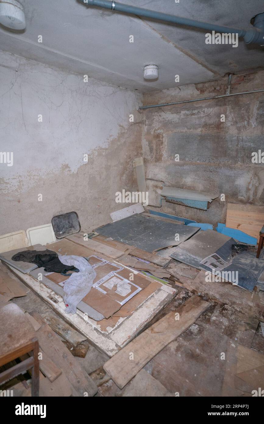 Living conditions in Yahidne school basement where over 360 Ukrainian ...